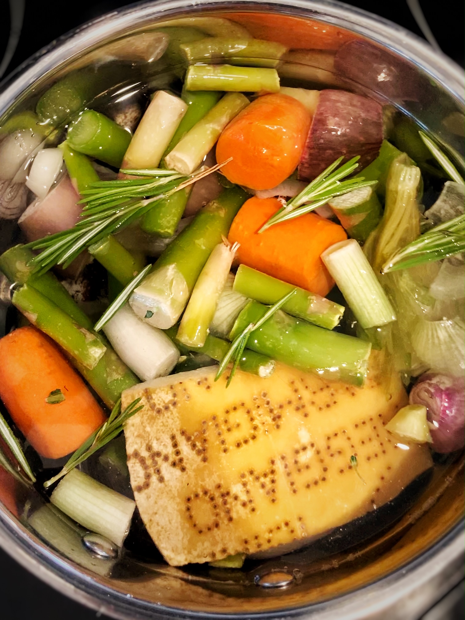How to Make Homemade Vegetable Stock - Wholesomm